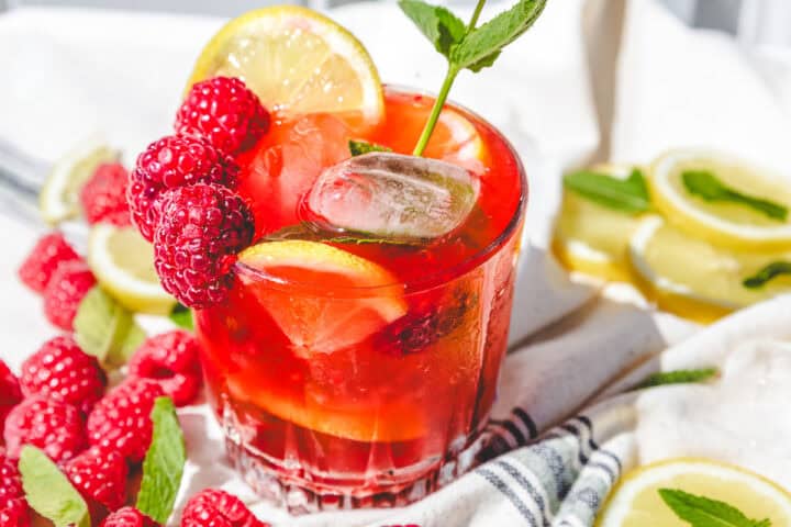 The Raspberry Mocktail That Never Turns Into Berry Soda